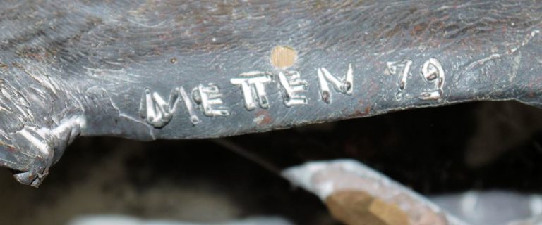 0226-Liesel Metten, Bronzeplastik Kissen von 1979 – K&K – Auktionen in ...